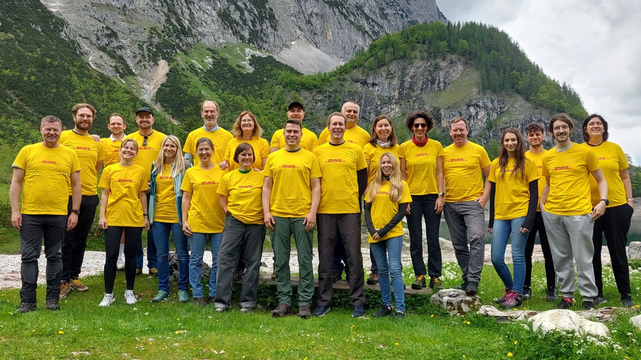 DHL Express: Connecting People, Improving Lives durch soziale ...