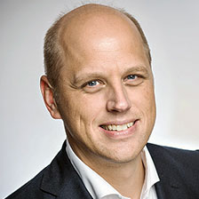 How to use high tech & social tools to master logistics communications ...