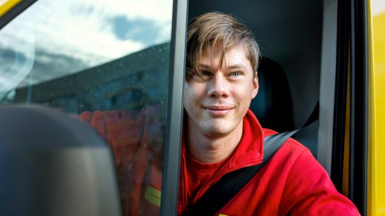 Meet a peak-season driver for DHL Freight - Delivered - Global
