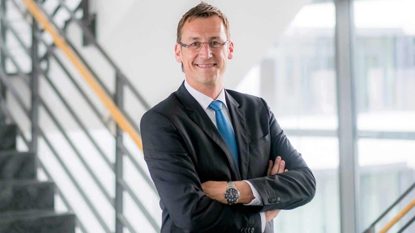 Power to the “people’s car“: Volkswagen’s insights on the digital ...