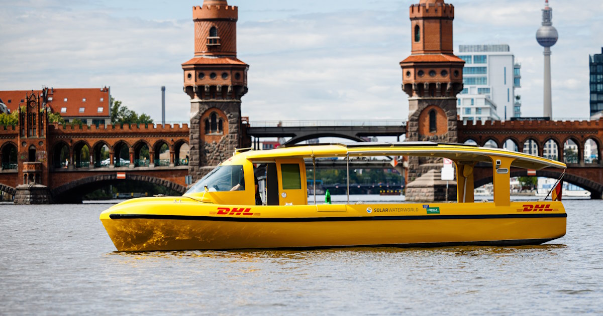 Wie das DHL-Solarschiff in Berlin die Pakete transportiert - Zugestellt ...