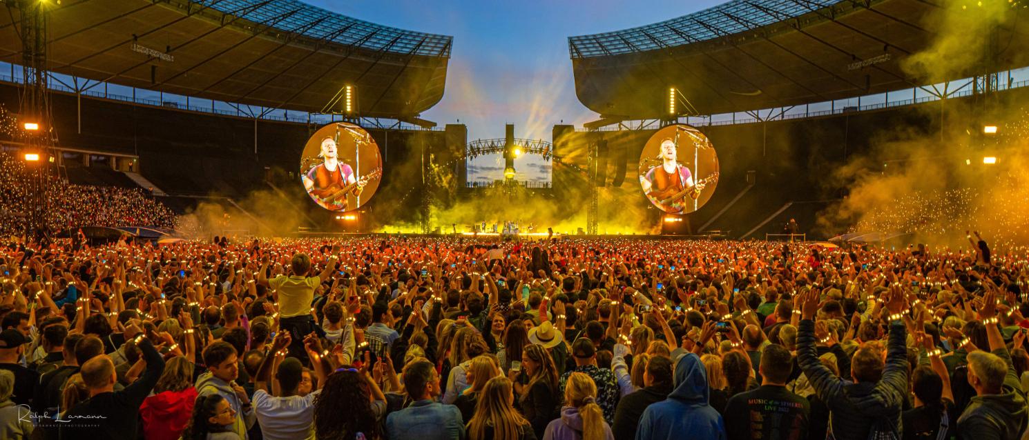 DHL x Coldplay = music, sustainably delivered - Delivered - Global
