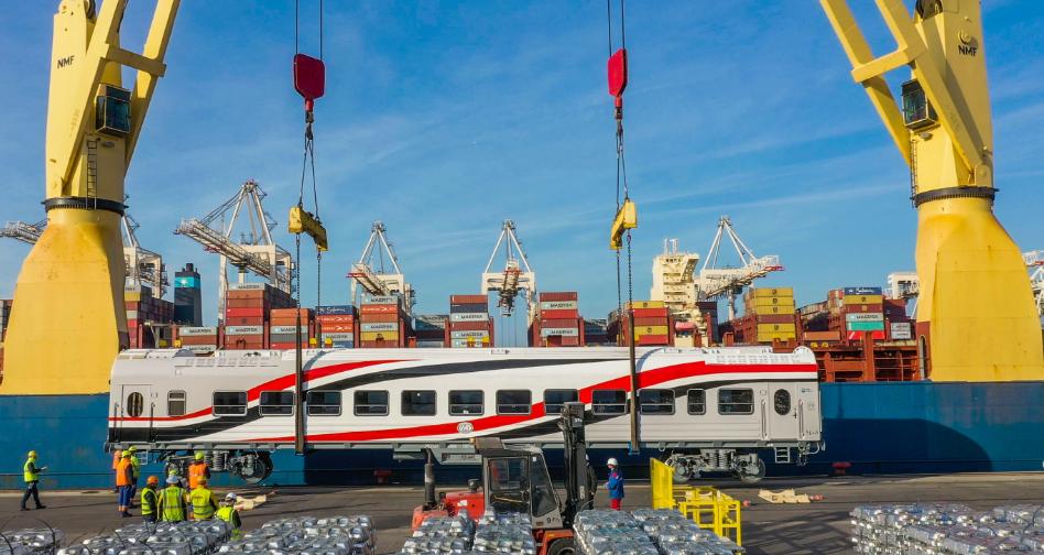 Heavy-lift ship gets trains to the track - Delivered - Global