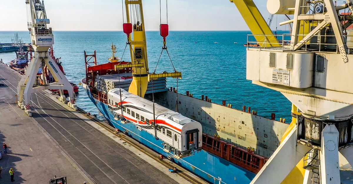Heavy-lift ship gets trains to the track - Delivered - Global