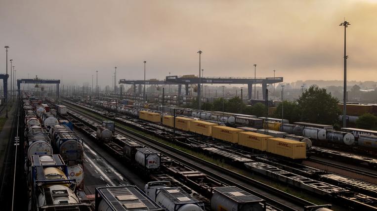 Shipping Parcels by Rail - Delivered - Global