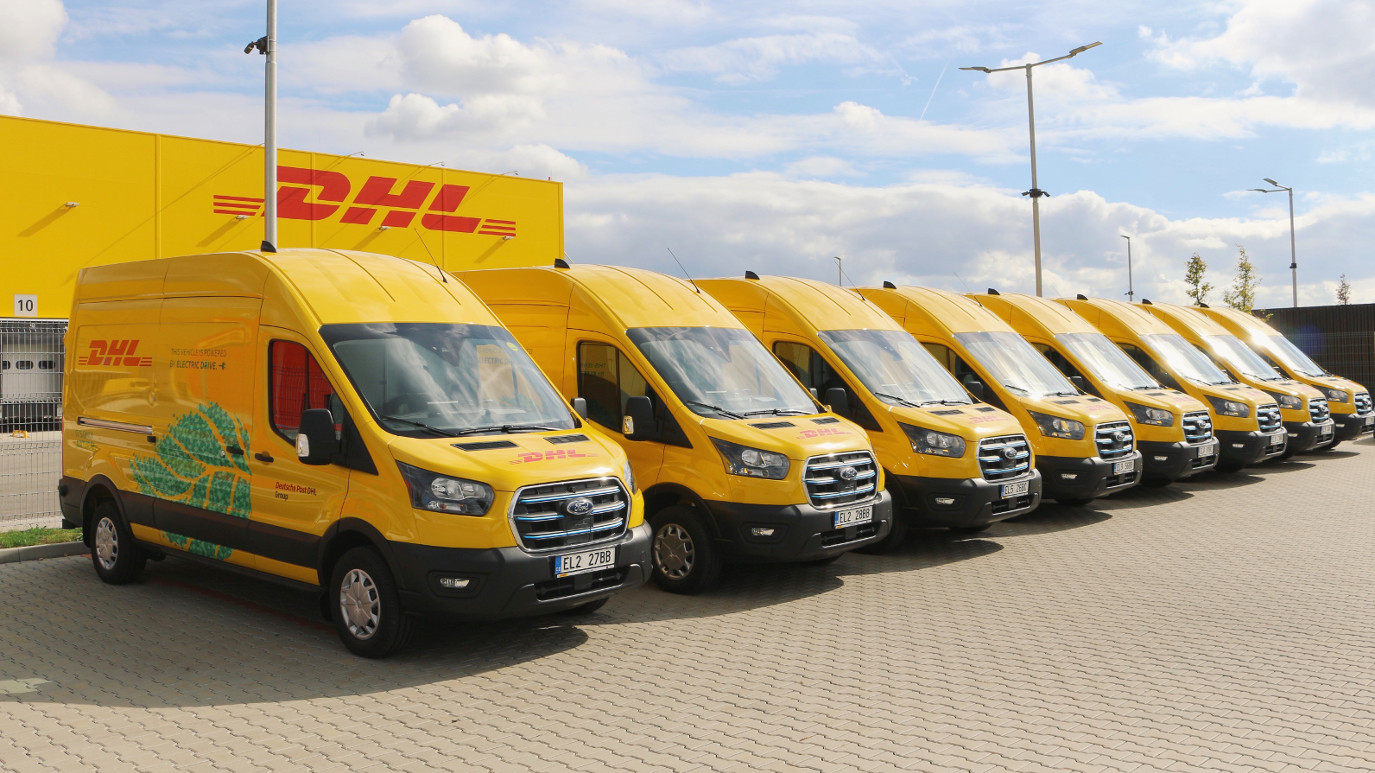 Český Ford předal přepravní společnosti DHL Express 14 bezemisních ...