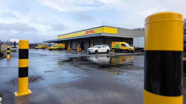 DHL opent klimaatneutrale CityHub voor Midden-Limburg - DHL - Nederland DHL opent klimaatneutrale CityHub voor Midden-Limburg - DHL - Nederland