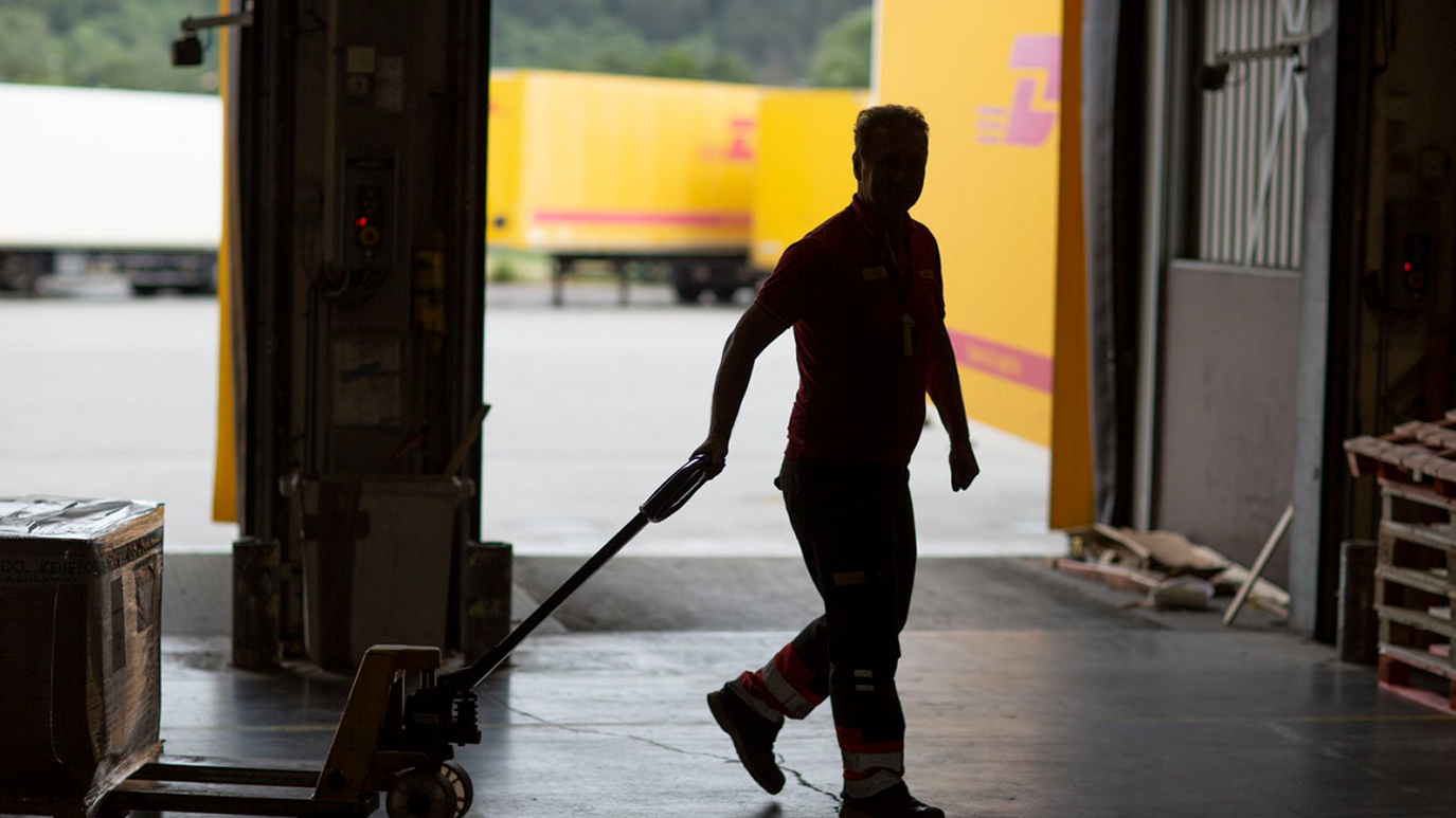 DHL Freight to Cooperate With Swedish Customs Against Customs Crime ...