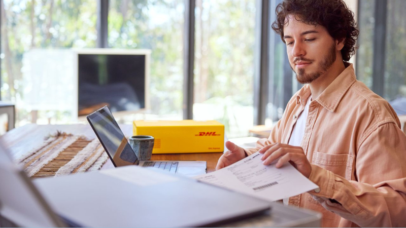 How to Prepare a Commercial Invoice for Global Shipments | DHL US