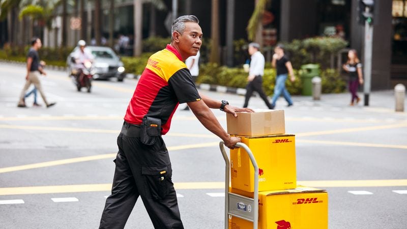 How to Handle Damaged Shipments | DHL Express Hong Kong
