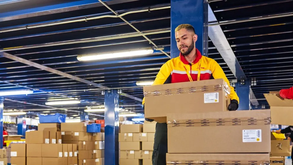 Guide to Shipping from China to Pakistan | DHL Pakistan
