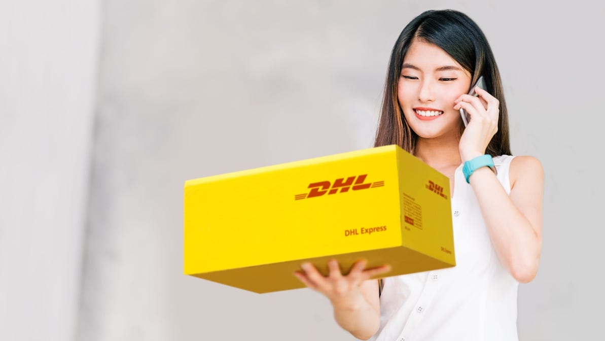 Guide To Shipping Cosmetics Internationally | DHL Express Singapore