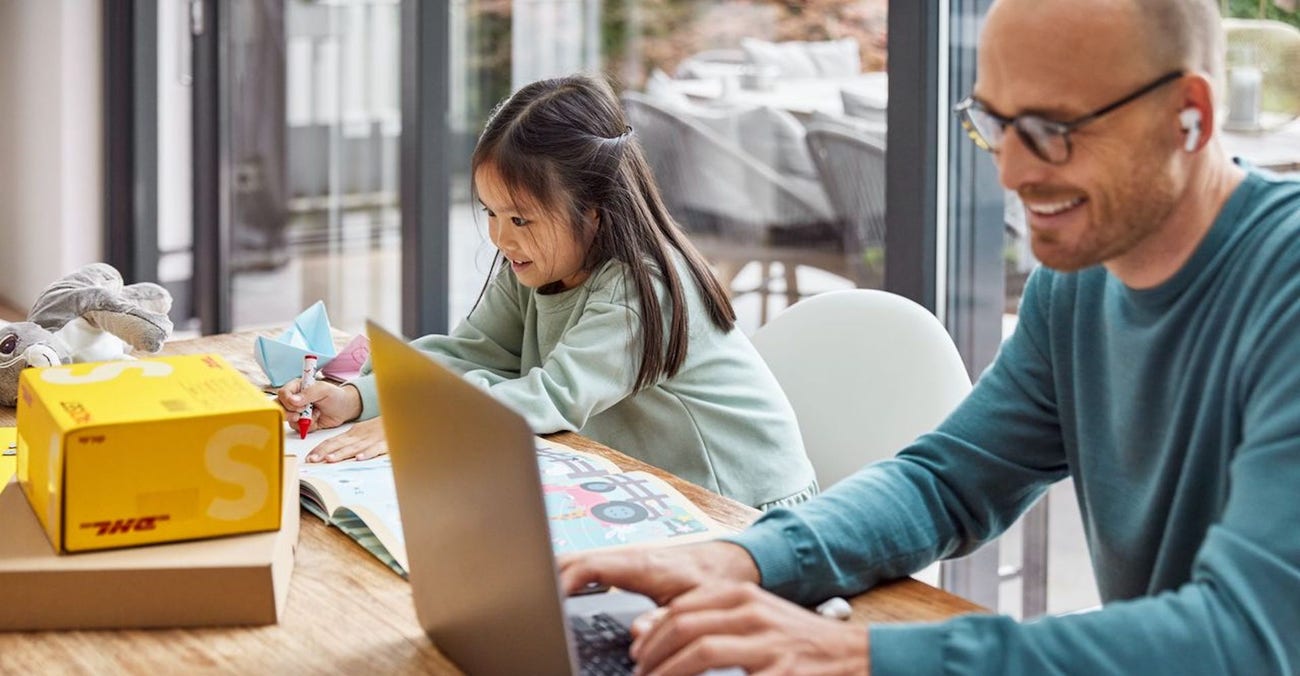 Parcel Delivery Drop Off with DHL Express | DHL Express Singapore