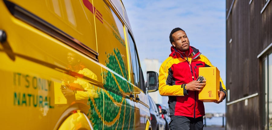 Post Office partners with DHL Express | DHL UK