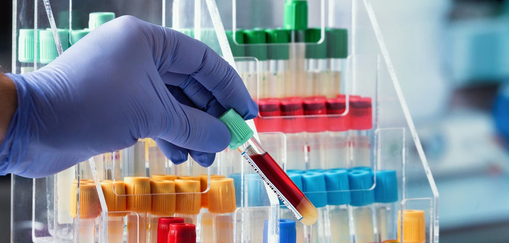 Biological samples and the challenges of transporting them | DHL Austria