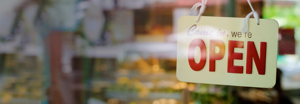 How to drop off a shipment with DHL Express Service Point | DHL Slovakia