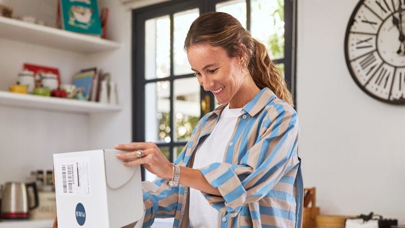 Shipping Mobile Phones Internationally | DHL Express Singapore