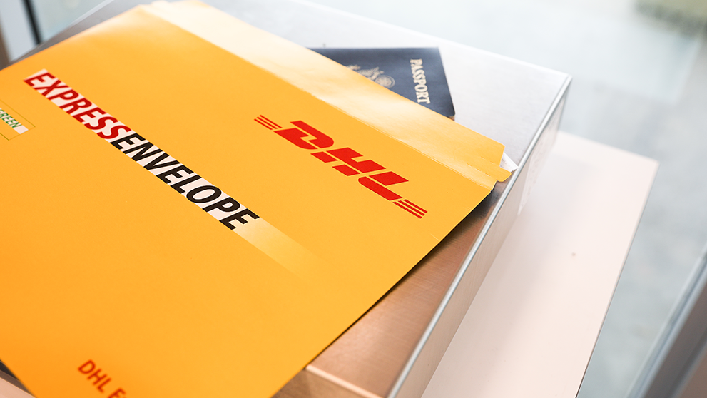 Fast heavy-item shipping | DHL Canada