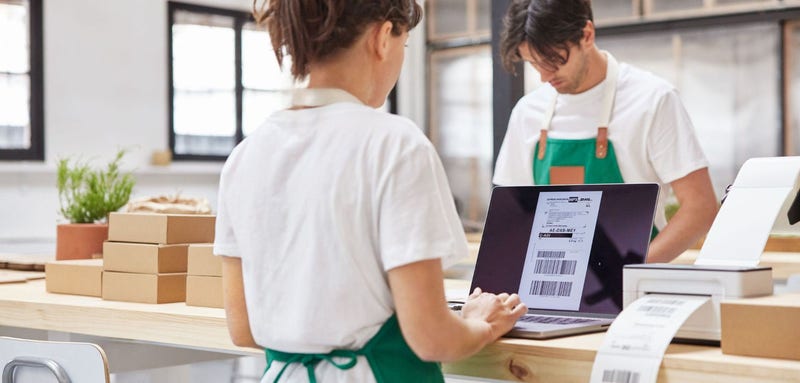 What is an airway bill and how to create one | DHL Express Japan