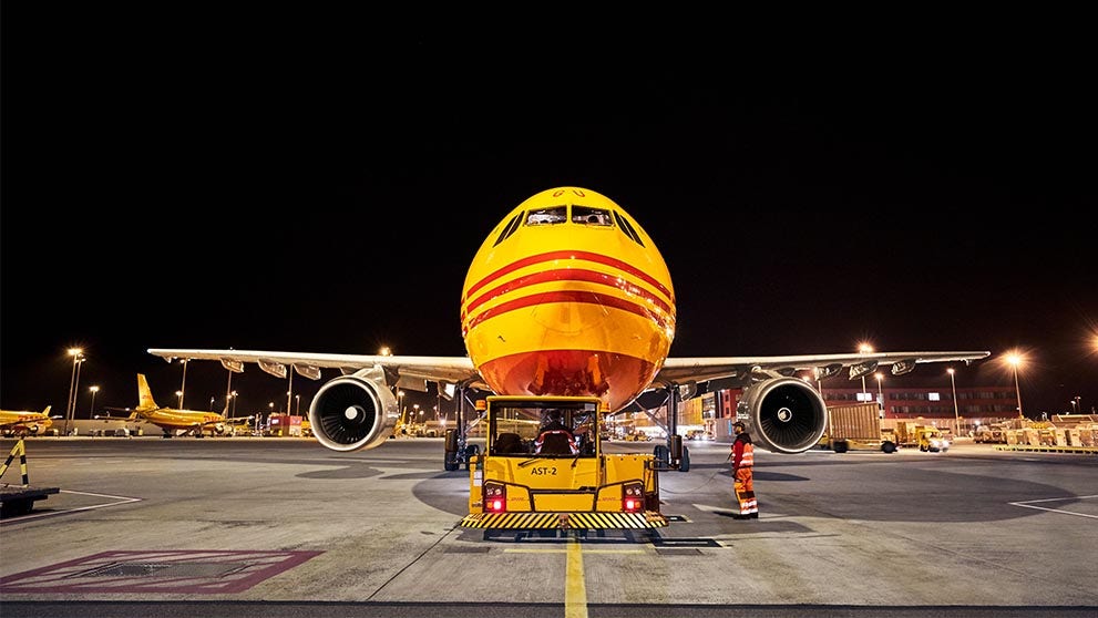 How to get started with shipping internationally | DHL Global