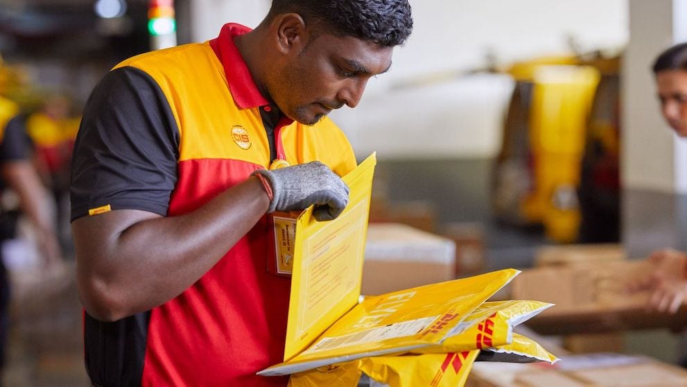 Express Domestic Shipping Service in Singapore | DHL Express Singapore