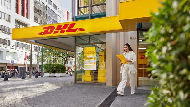 SHIPPING WITH DHL | DHL Austria