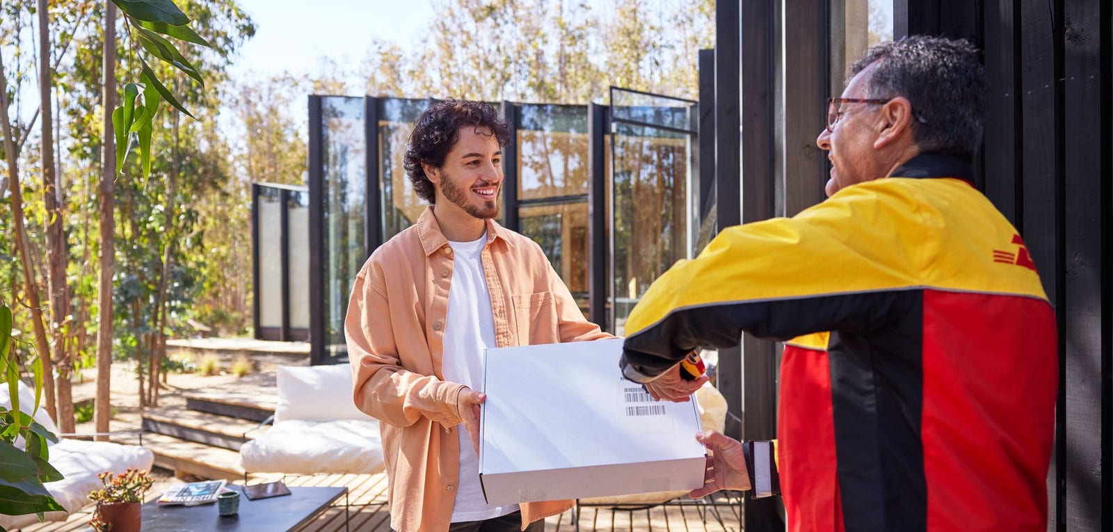 Guide to Mastering the Terminology of Logistics Industry | DHL Express ...