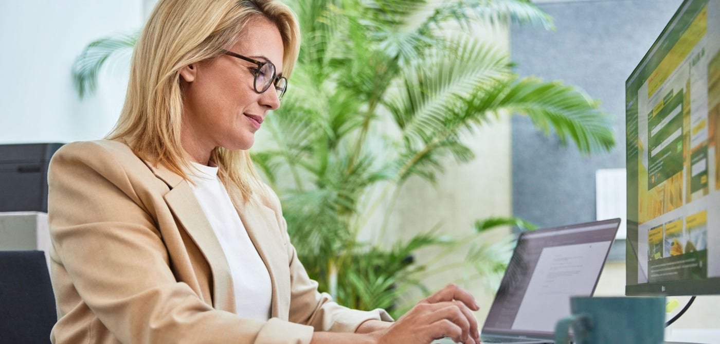 Simplify your invoice management with DHL MyBill | DHL Express Japan