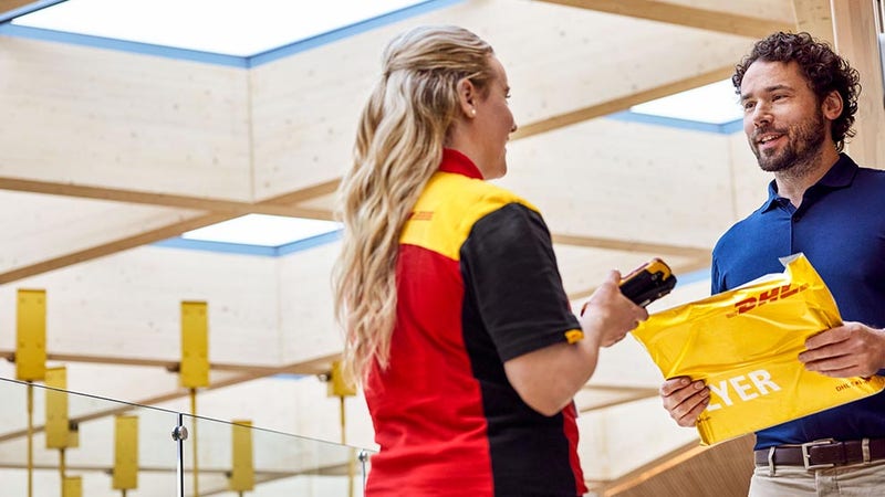 SHIPPING WITH DHL | DHL IE