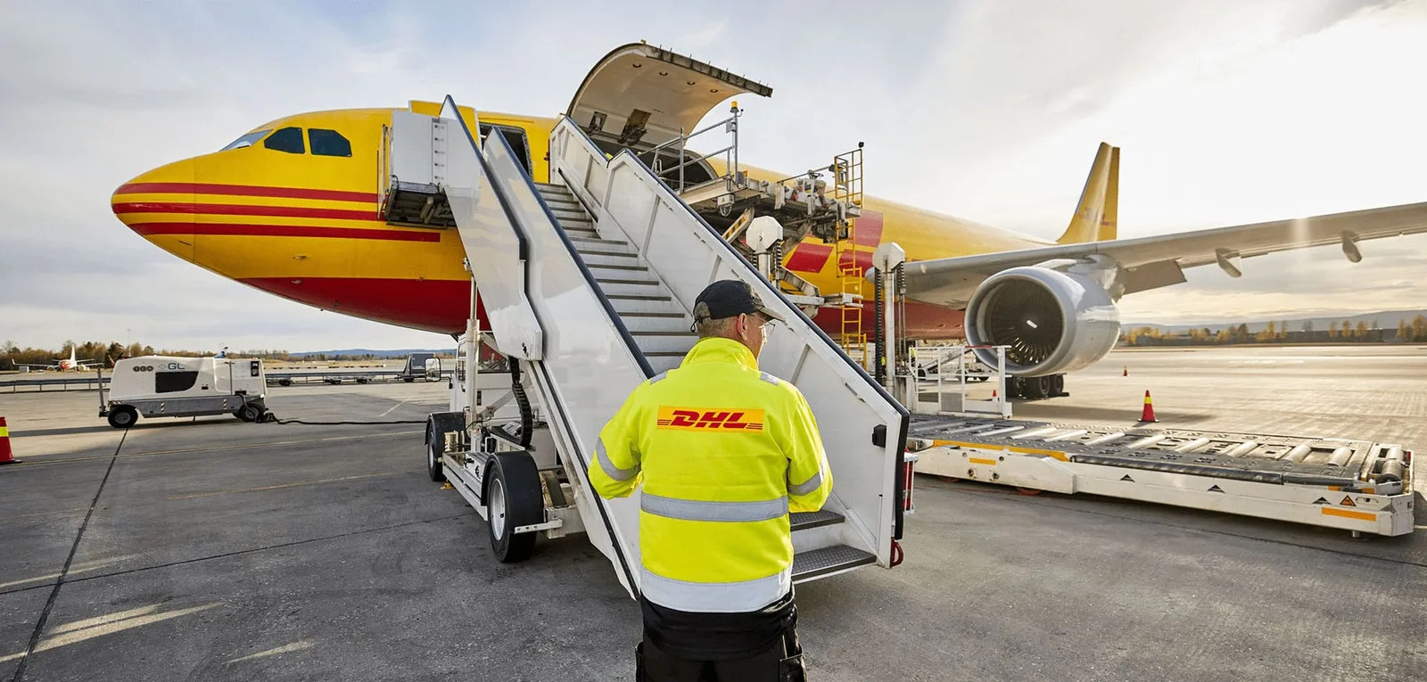 Customs Clearance and Restrictions - DHL Express IN | DHL India