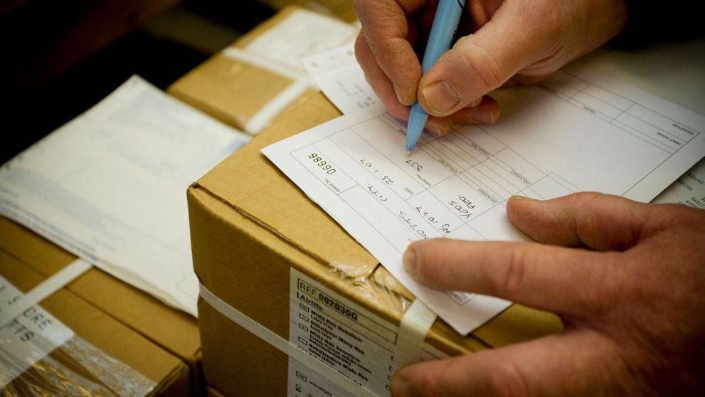 What is an Air Waybill (AWB)? | DHL Express Singapore