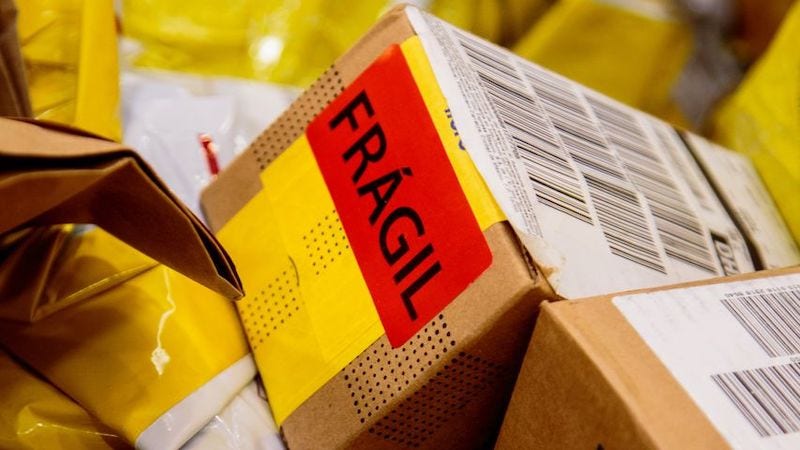 Expert tips for shipping fragile items with DHL Express | DHL Philippines