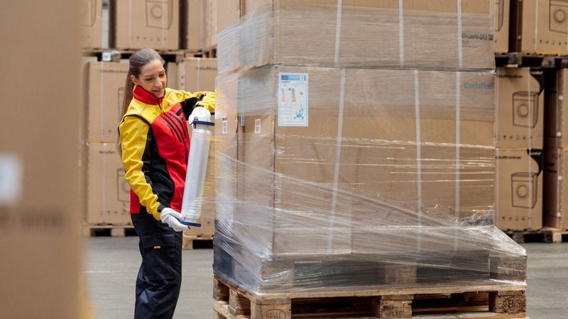 Shipping large or heavy items? Here's what you need to know | DHL ...
