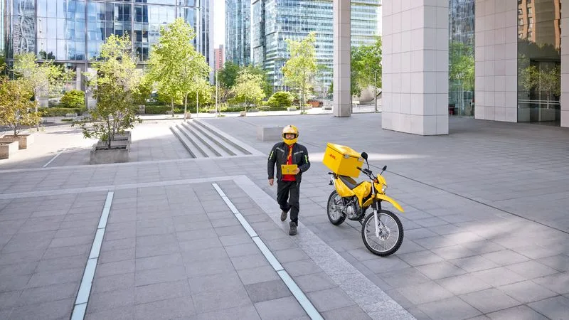 Neutral Delivery As Logistics Solutions | DHL Express Hong Kong