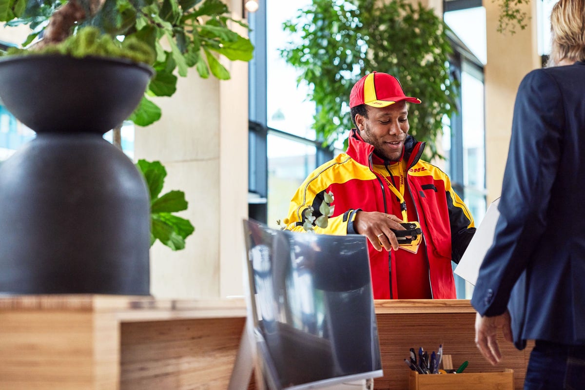 Creating Your Waybill | DHL UK