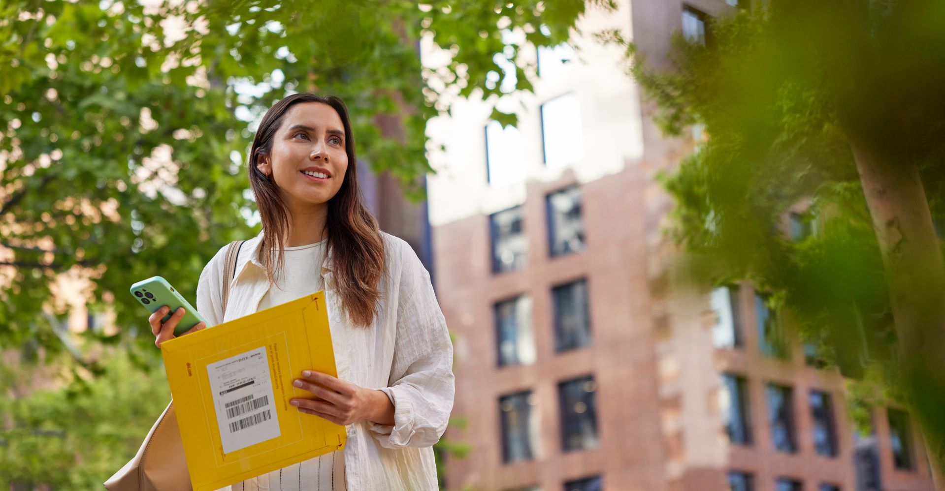 Logistics trends in 2024: Technology and digitisation | DHL India