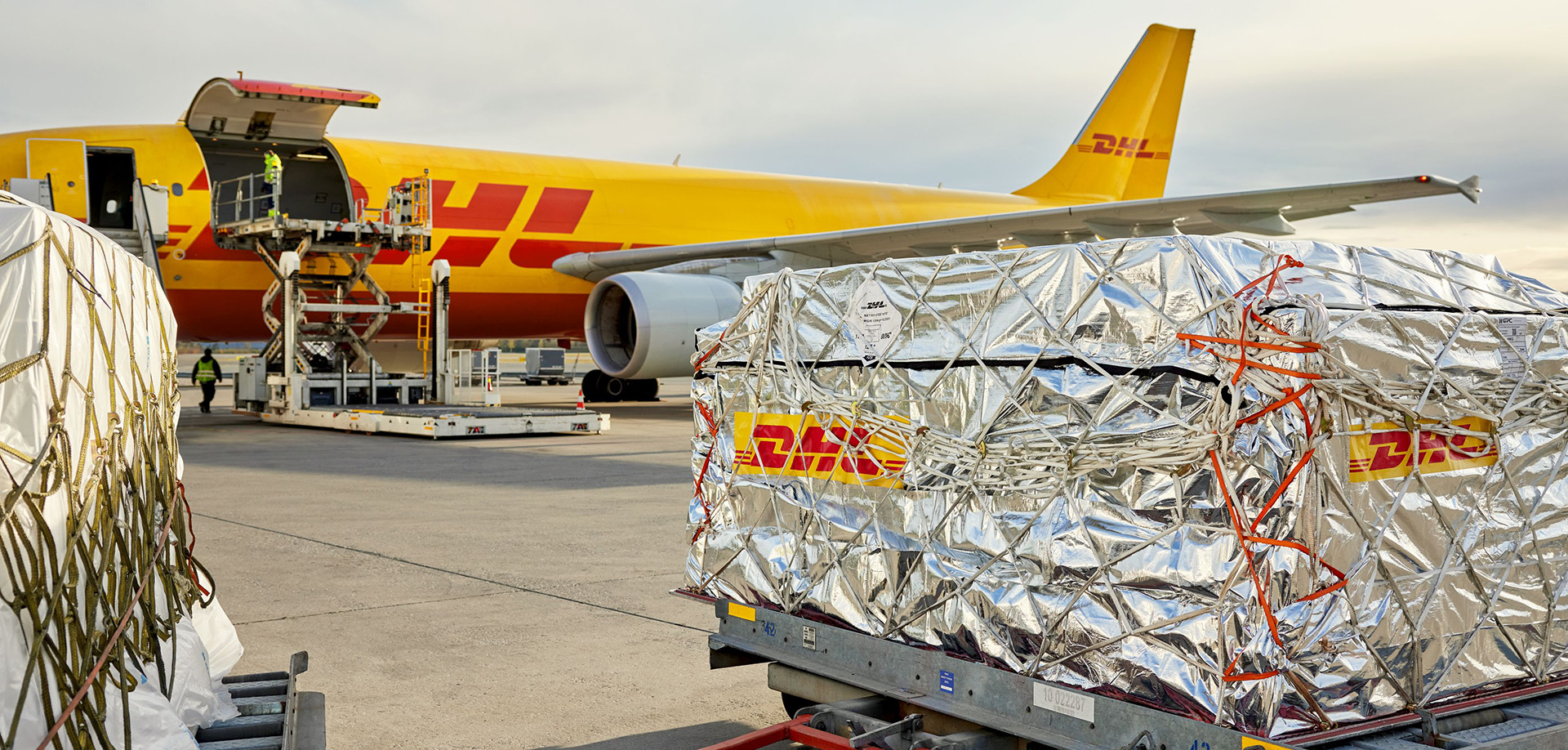 香港寄日本 DHL 全攻略｜最新運費計算・最快時效・包裹限制