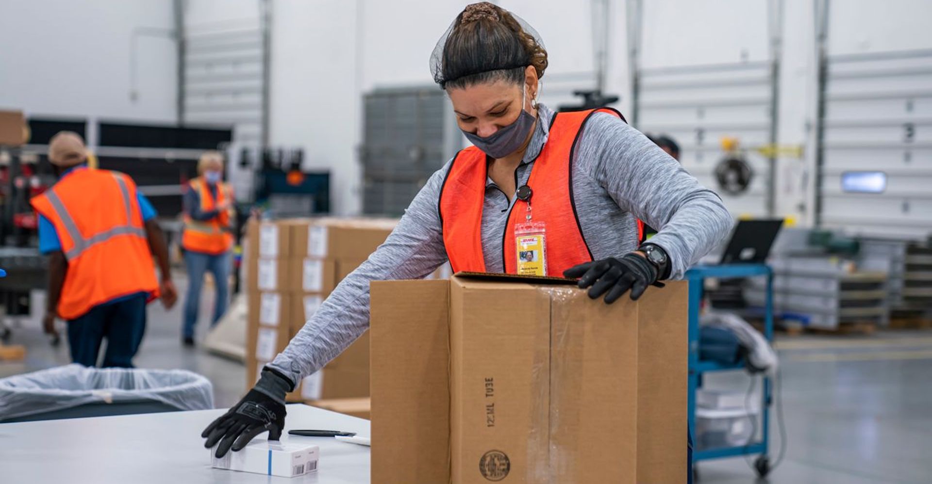 Care Package Ideas When Shipping Items to Australia | DHL Express Hong Kong
