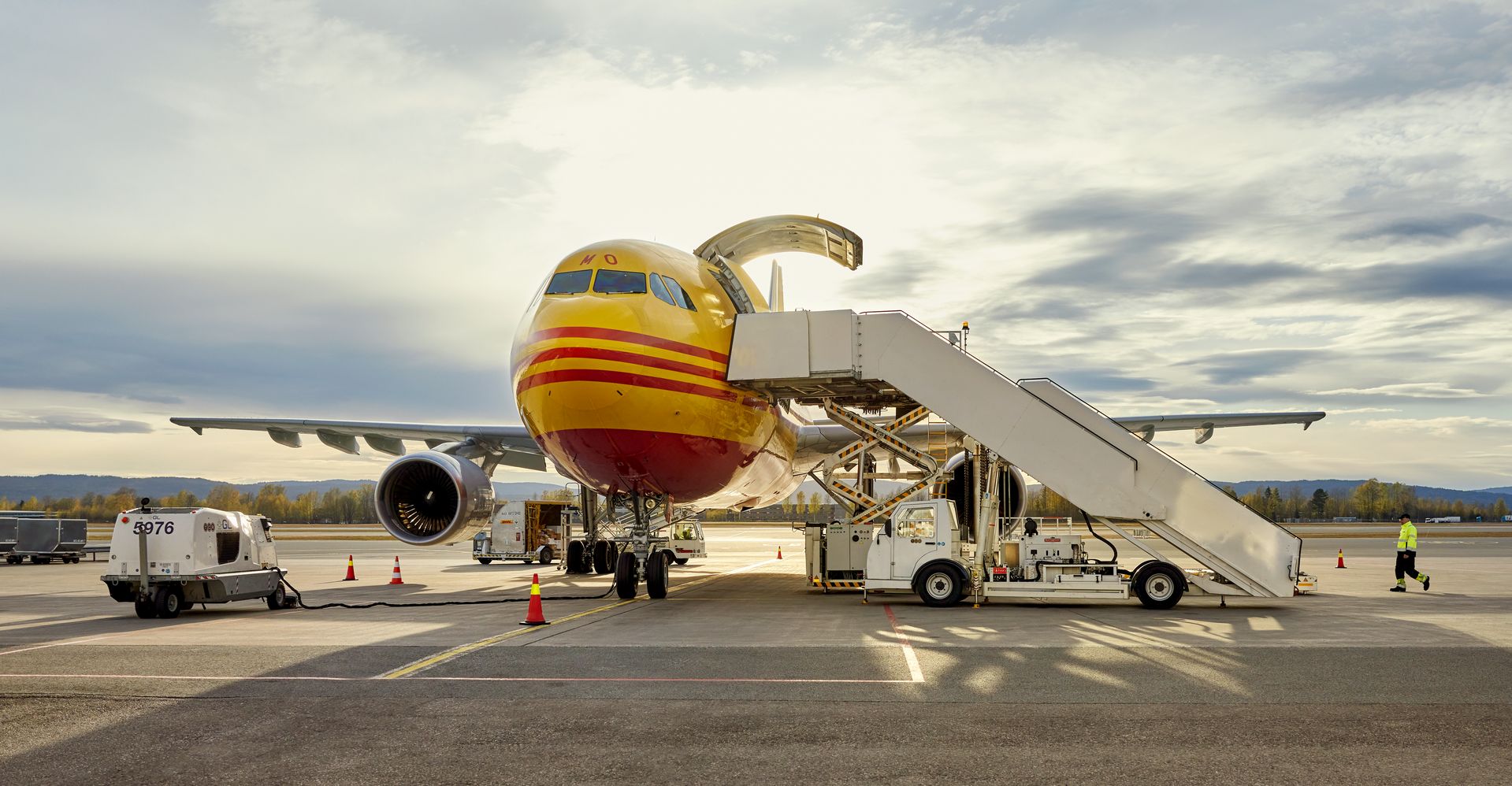Going Green with Sustainable Aviation Fuel | DHL Express Hong Kong
