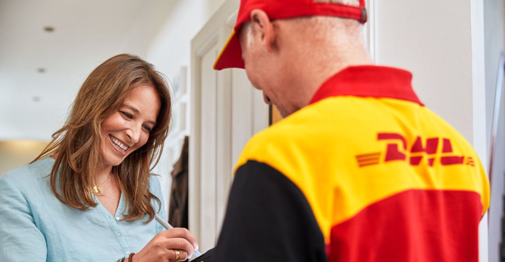 Panduan untuk mengirim barang ke Eropa | DHL ID