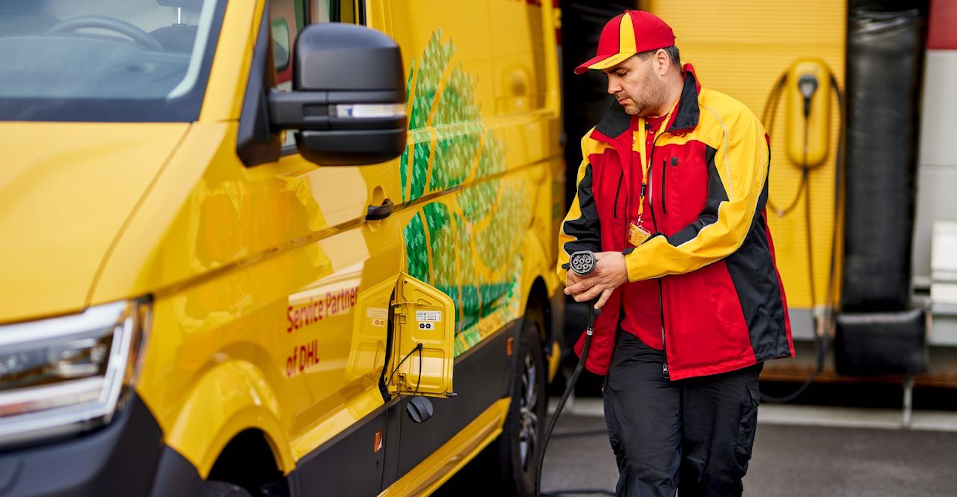 How to reduce carbon footprint with climate neutral strategies | DHL Discover Indonesia