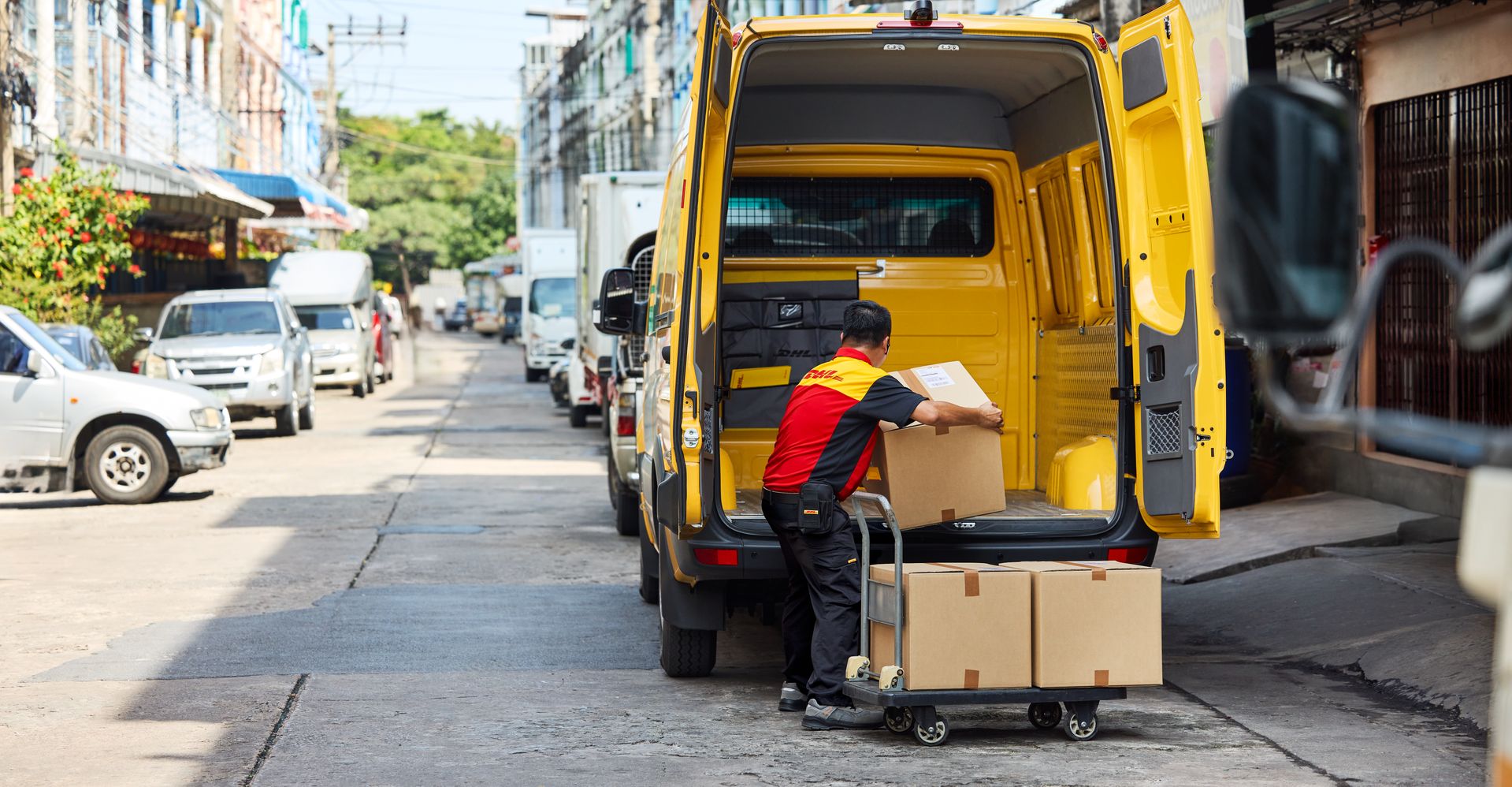 Ship with DHL Express Without an Account | DHL ID