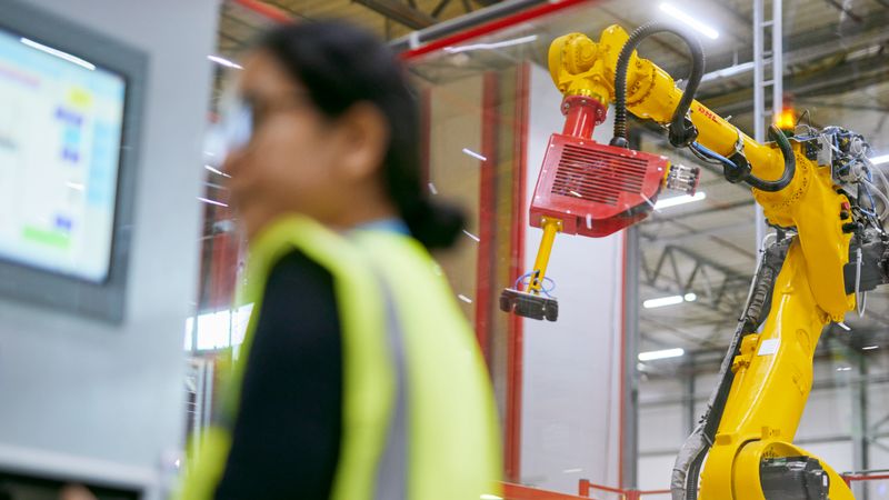 Smart supply chain: what exactly is logistics 4.0 all about?