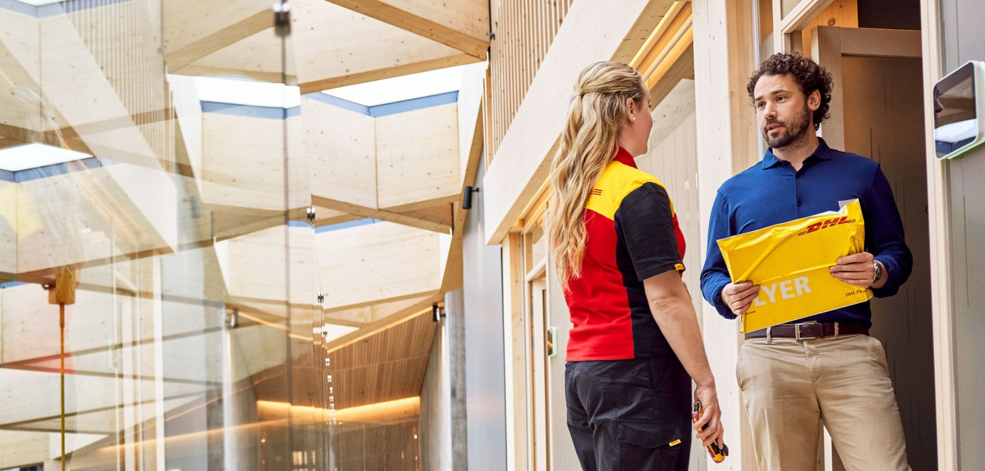 DHL Express 日本 | 世界をつなぐサービスとソリューション | DHL Express 日本