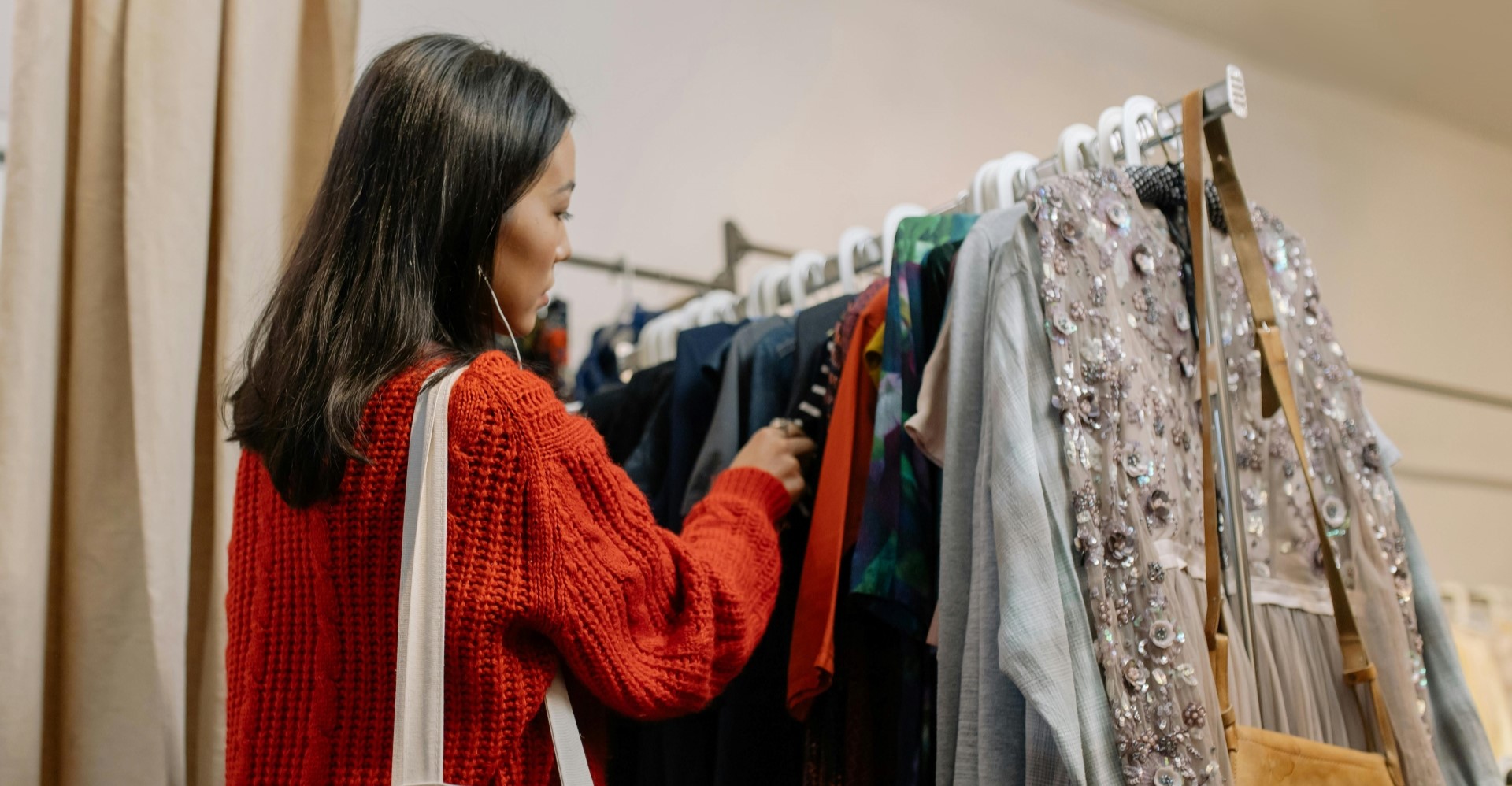 The Rise of Vintage Fashion: Opportunities and Challenges | DHL Malaysia