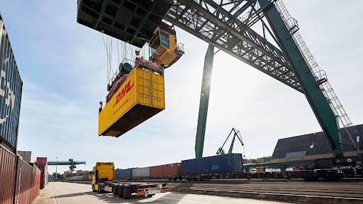 The Essential Guide to Full Container Load Freight Solution | DHL Nigeria