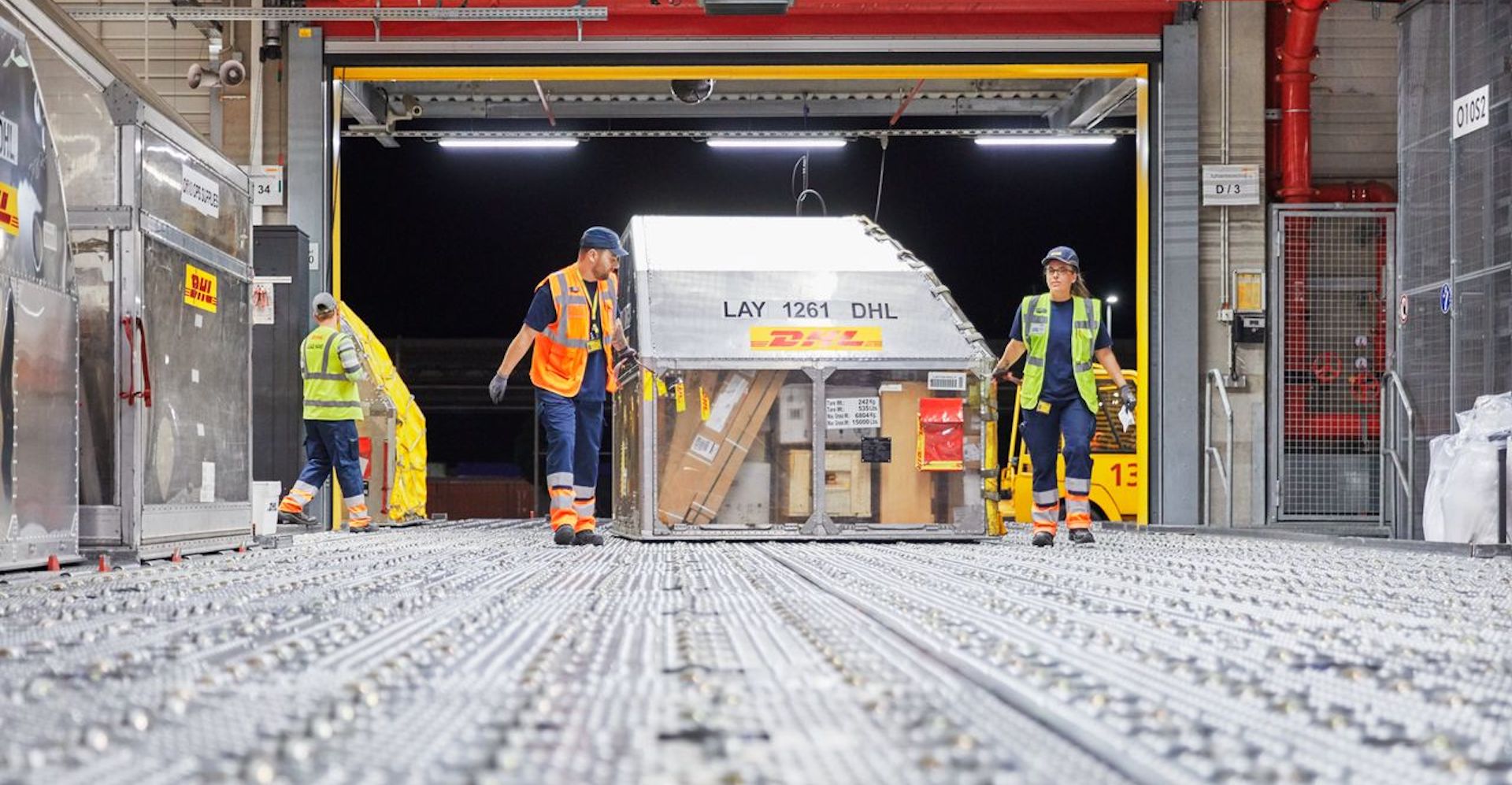 Your guide to entering the fashion garment export world | DHL Philippines