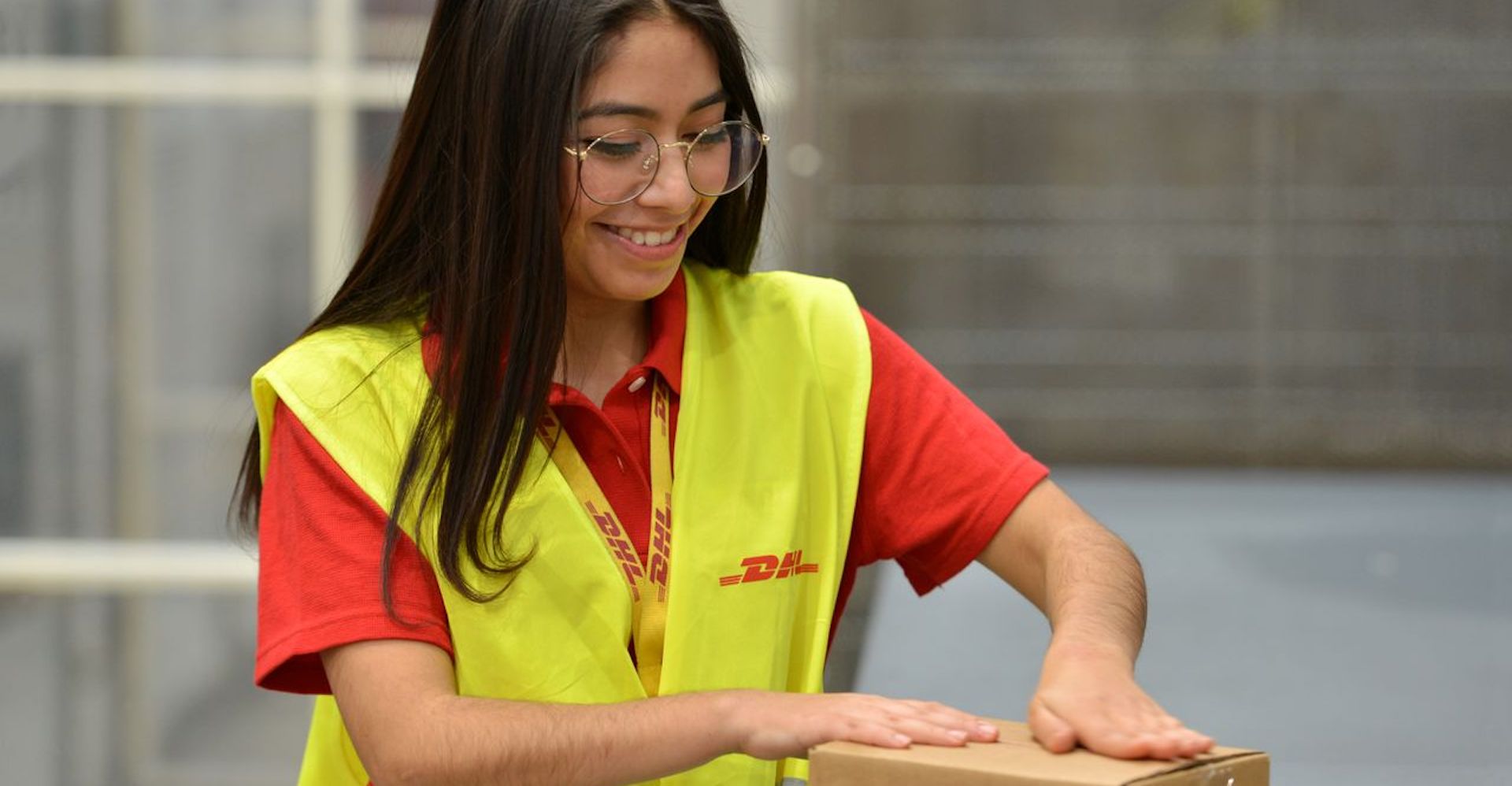 Freight Cost Charges – How to Cut Down On Shipping Costs? | DHL Philippines