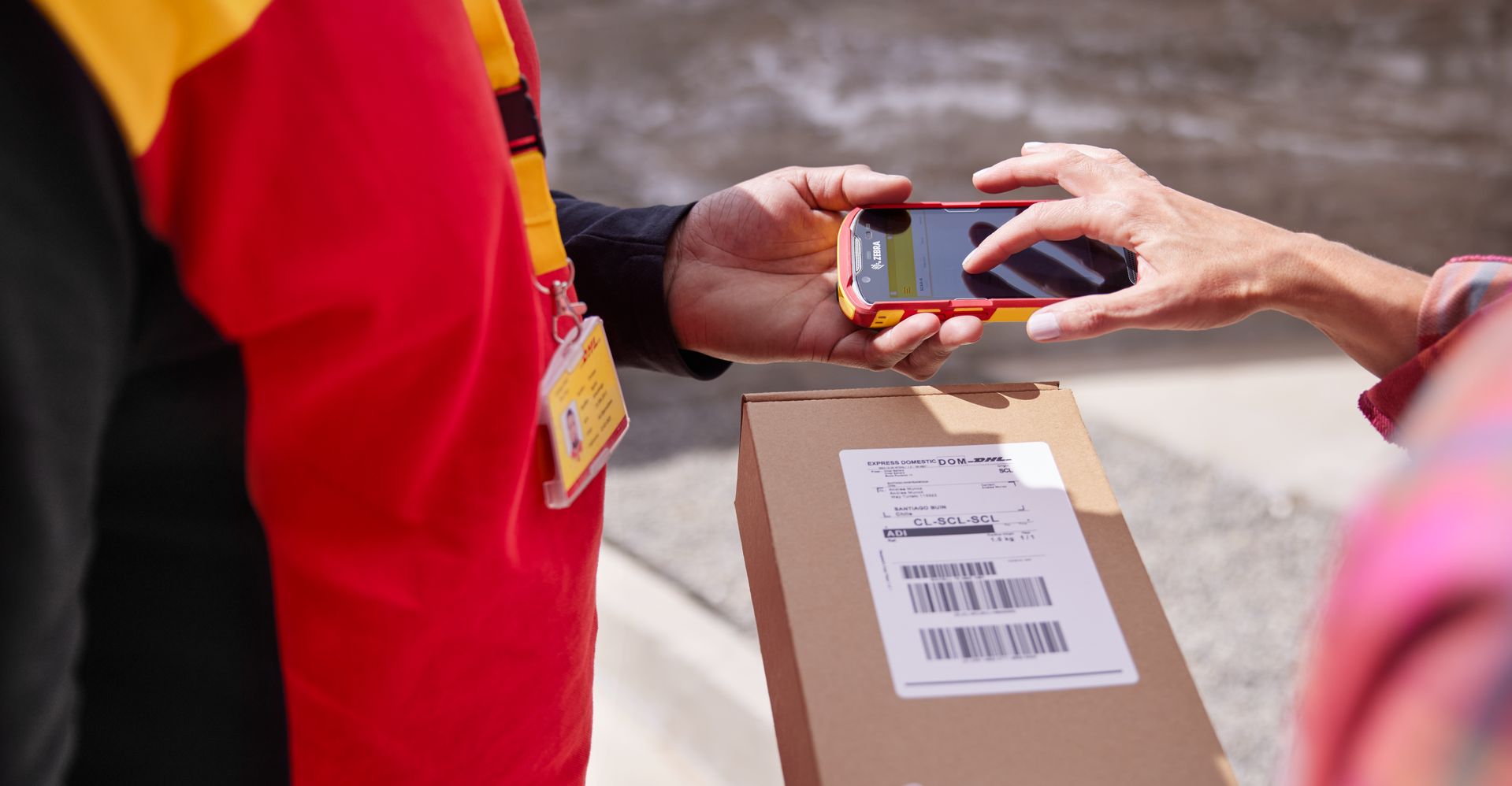 Parcel Tracking For Customer Trust - DHL Express PH | DHL Philippines