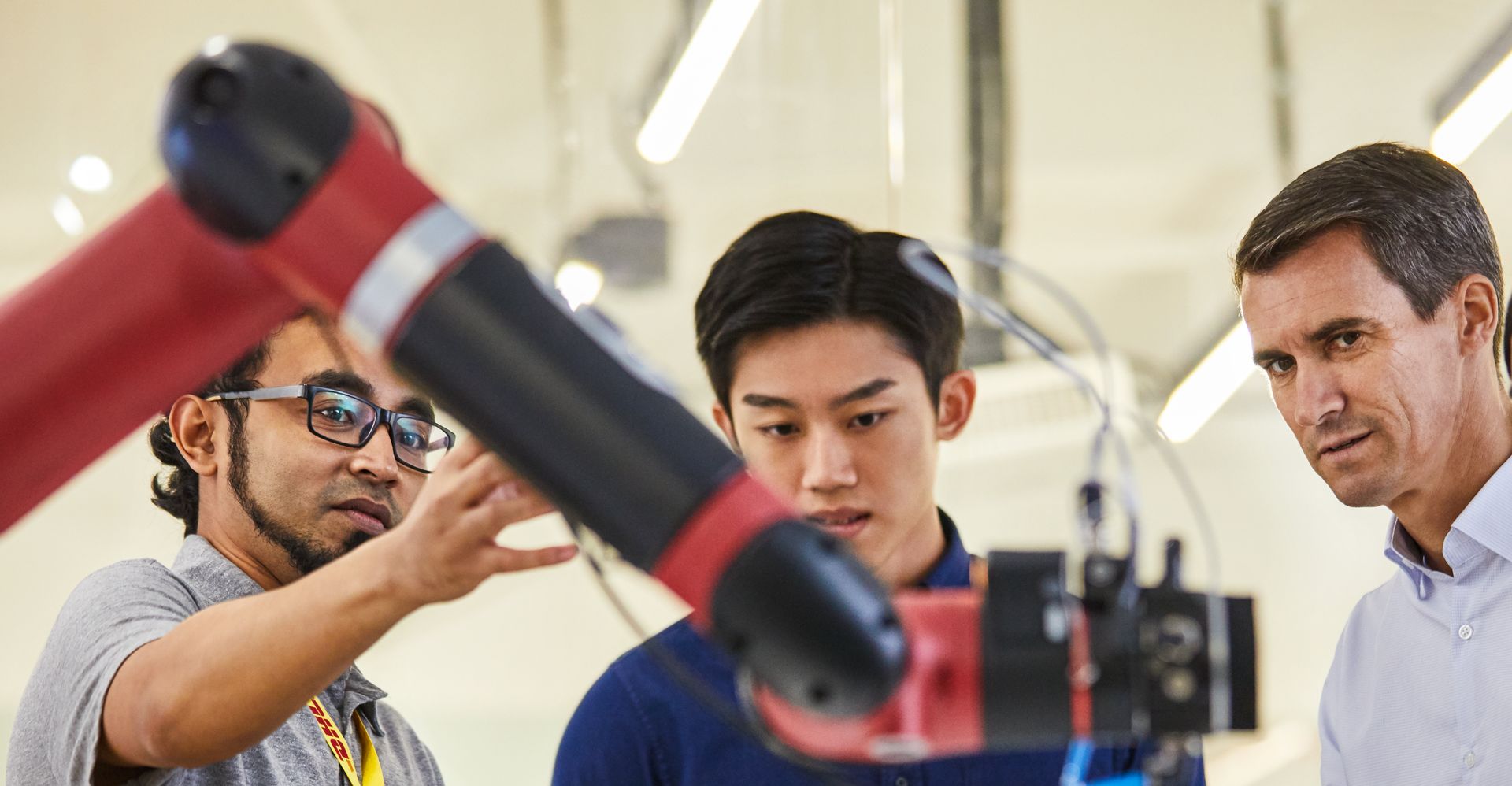 AI-Enhanced Last-Mile: E-Commerce Shipping's Future | DHL Express Singapore